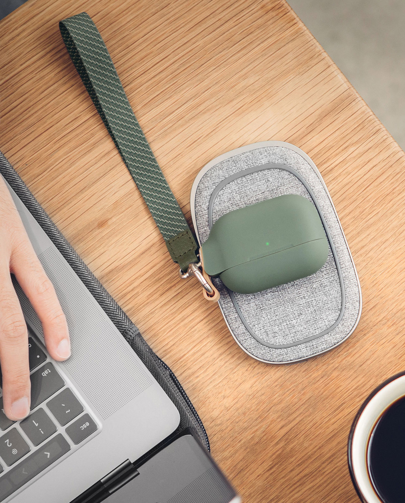 Moshi - Pebbo for AirPods / Pro 藍牙耳機 保護套 – AWShop 蘋果倉庫